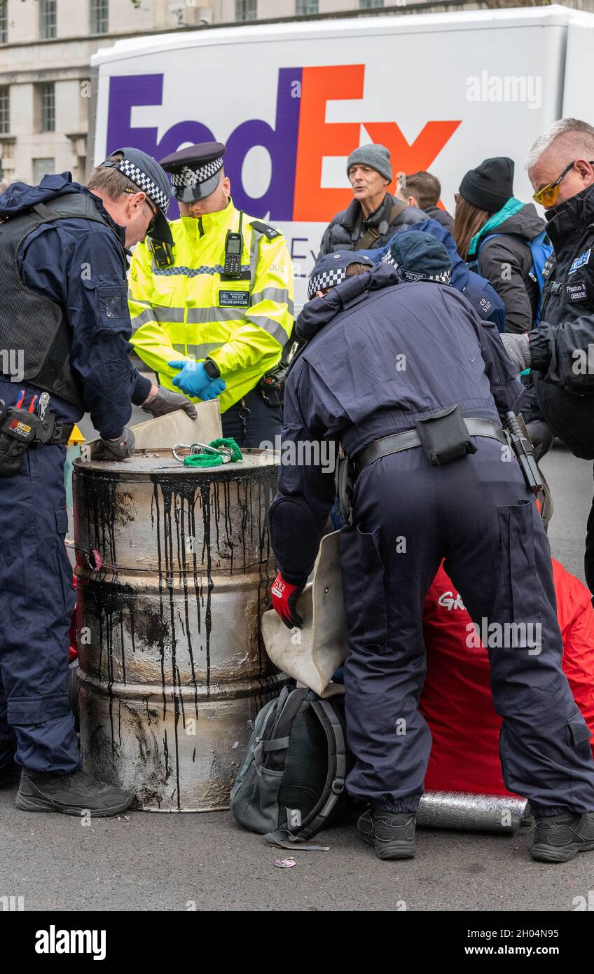 Cambo oil field hi-res stock photography and images - Alamy