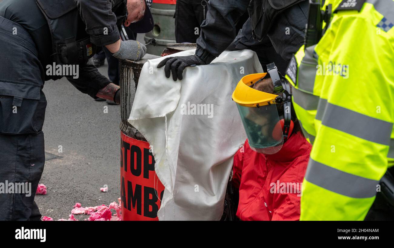 Removal team hi-res stock photography and images - Alamy