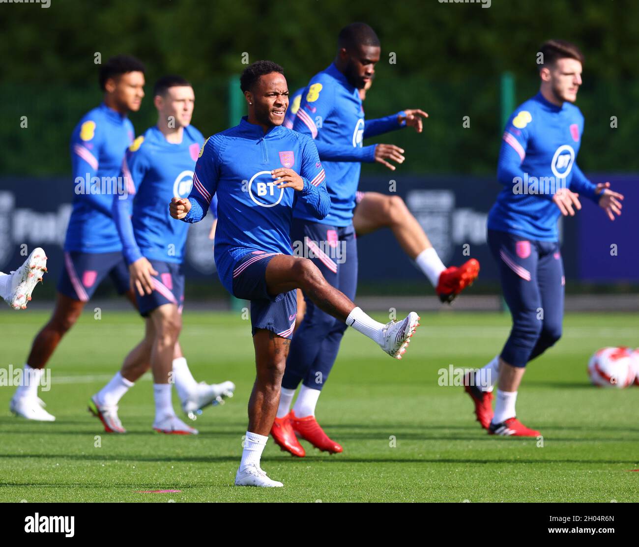 Tottenham hotspur training ground hi-res stock photography and images ...