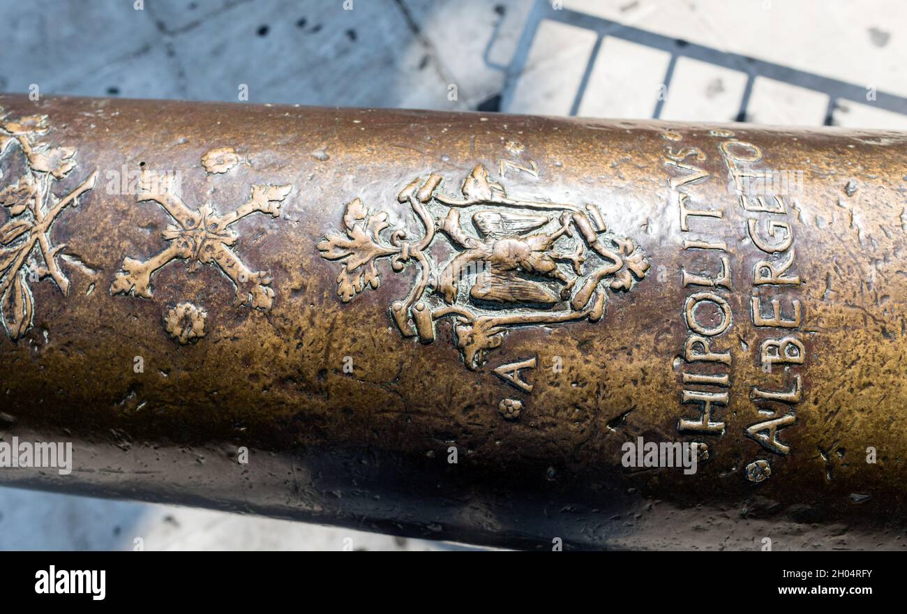 Cannon from the Memorial to the Greek War of Independence Pylos ...