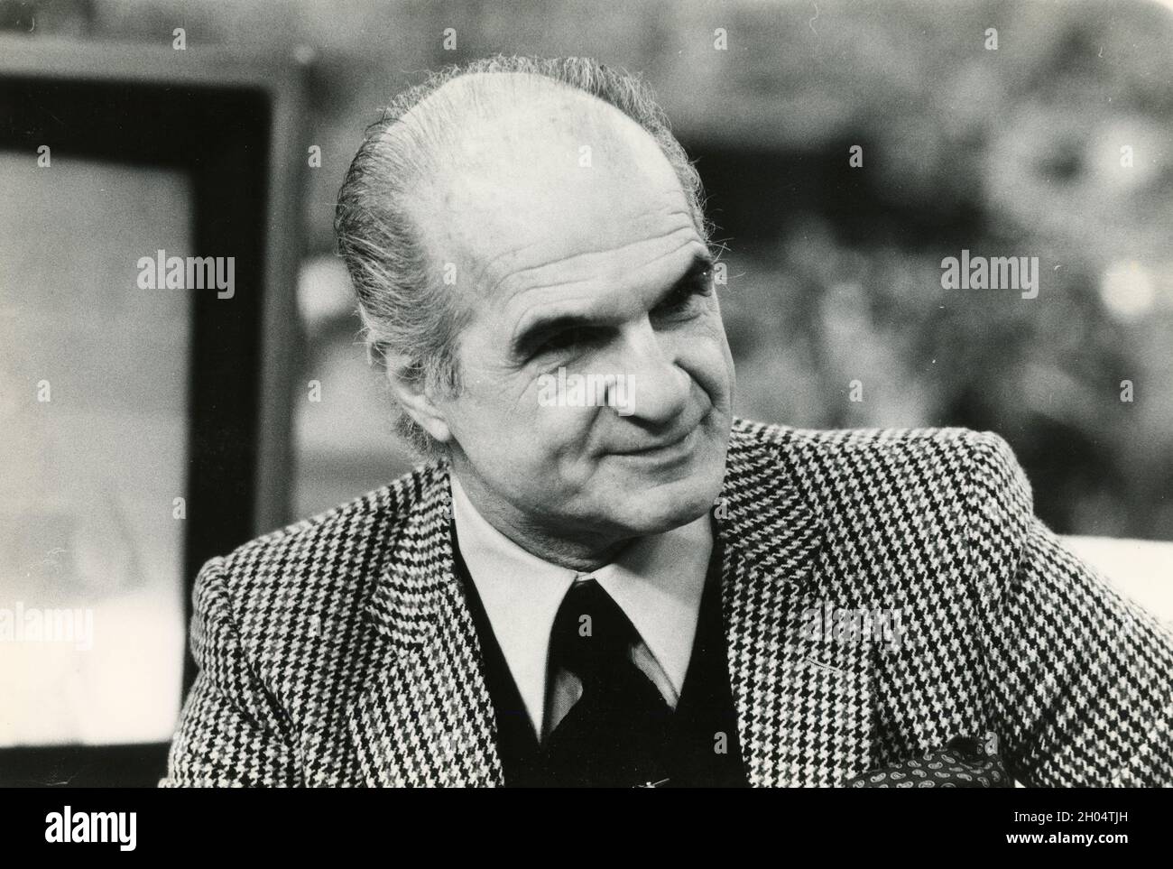 Tv radio commentator hi-res stock photography and images - Alamy