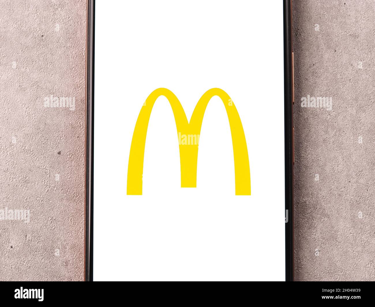 Mcdonalds employee india hi-res stock photography and images - Alamy