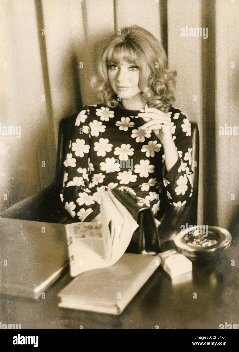 1970s italian actress hi-res stock photography and images - Alamy