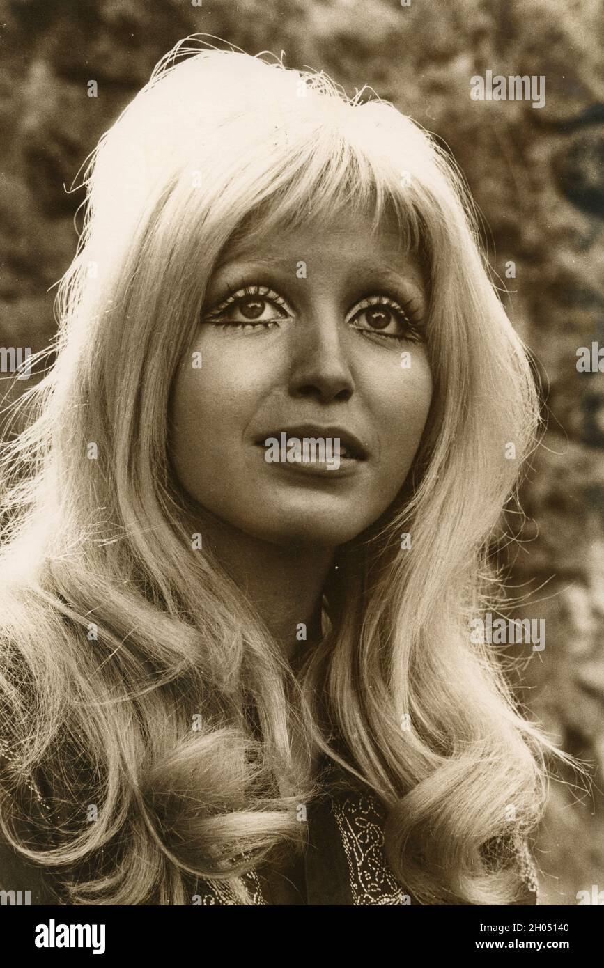Italian singer Dory Ghezzi, 1970s Stock Photo - Alamy