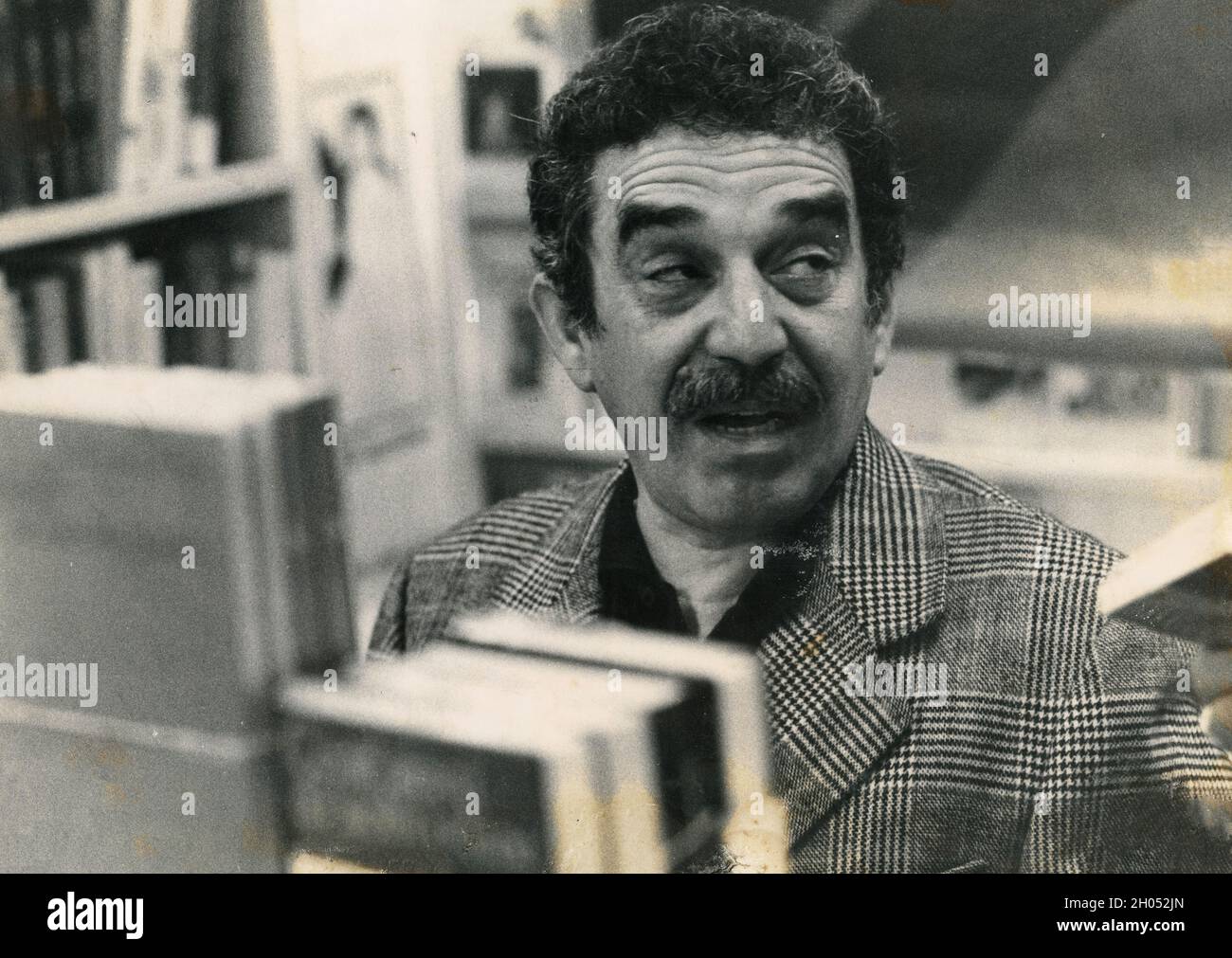 Gabriel garcia marquez colombian novelist hi-res stock photography and ...