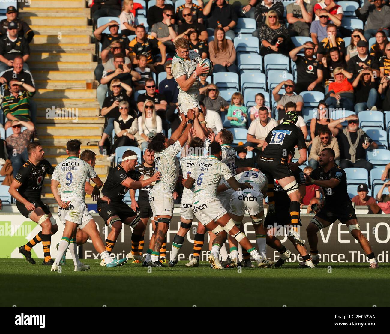 David ribbans of northampton saints hi-res stock photography and images ...