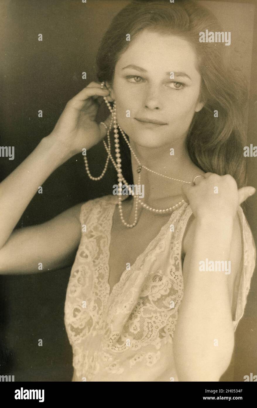 Charlotte rampling 1974 hi-res stock photography and images - Alamy