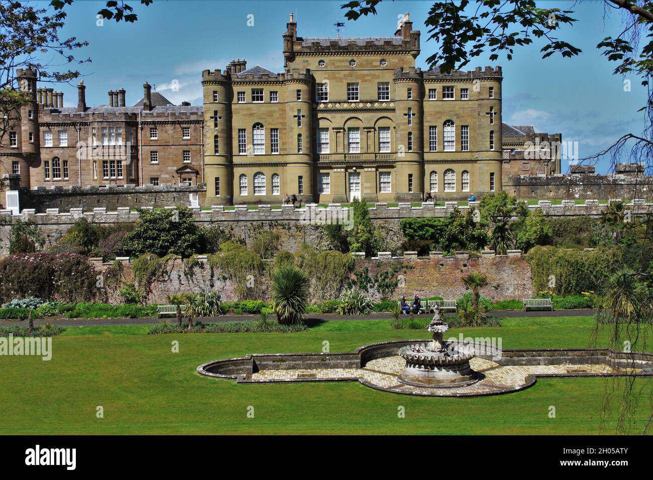Culzean castle grounds hi-res stock photography and images - Alamy