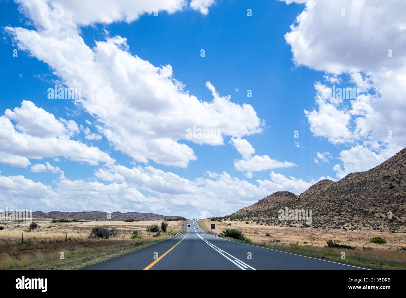 African desert landscape flat hi-res stock photography and images - Alamy