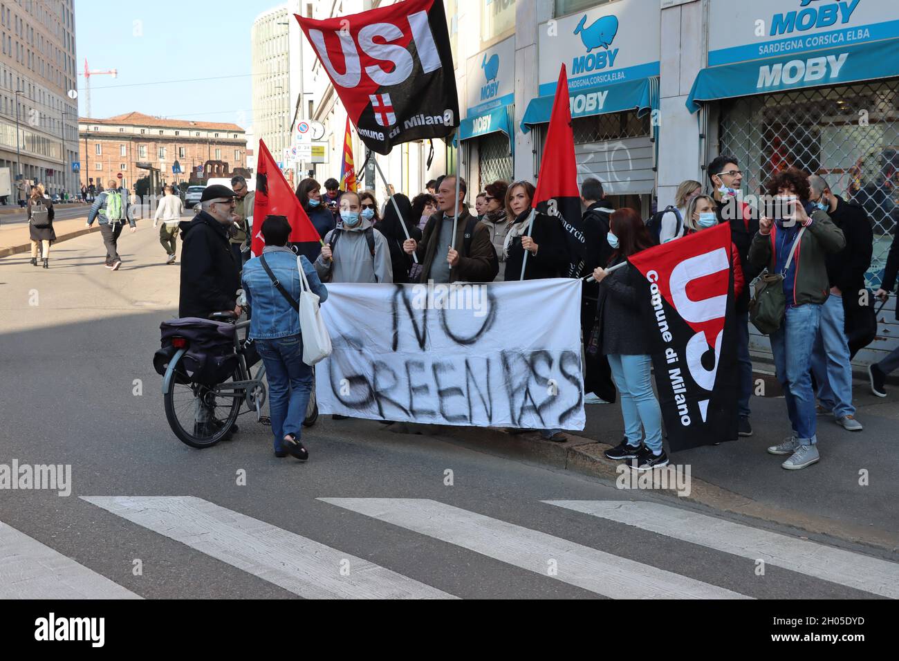 Health pass protest italy hi-res stock photography and images - Alamy