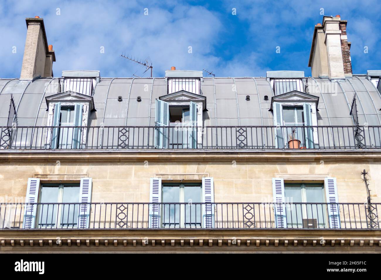 Typical architectural features of parisian buildings. Stone repetitive ...