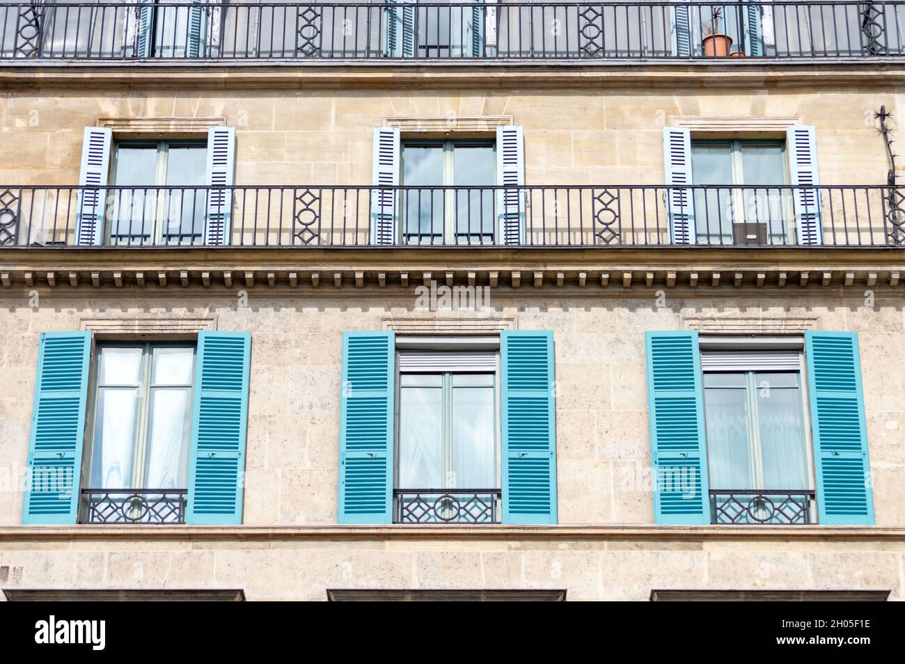 Typical architectural features of parisian buildings. Stone repetitive ...