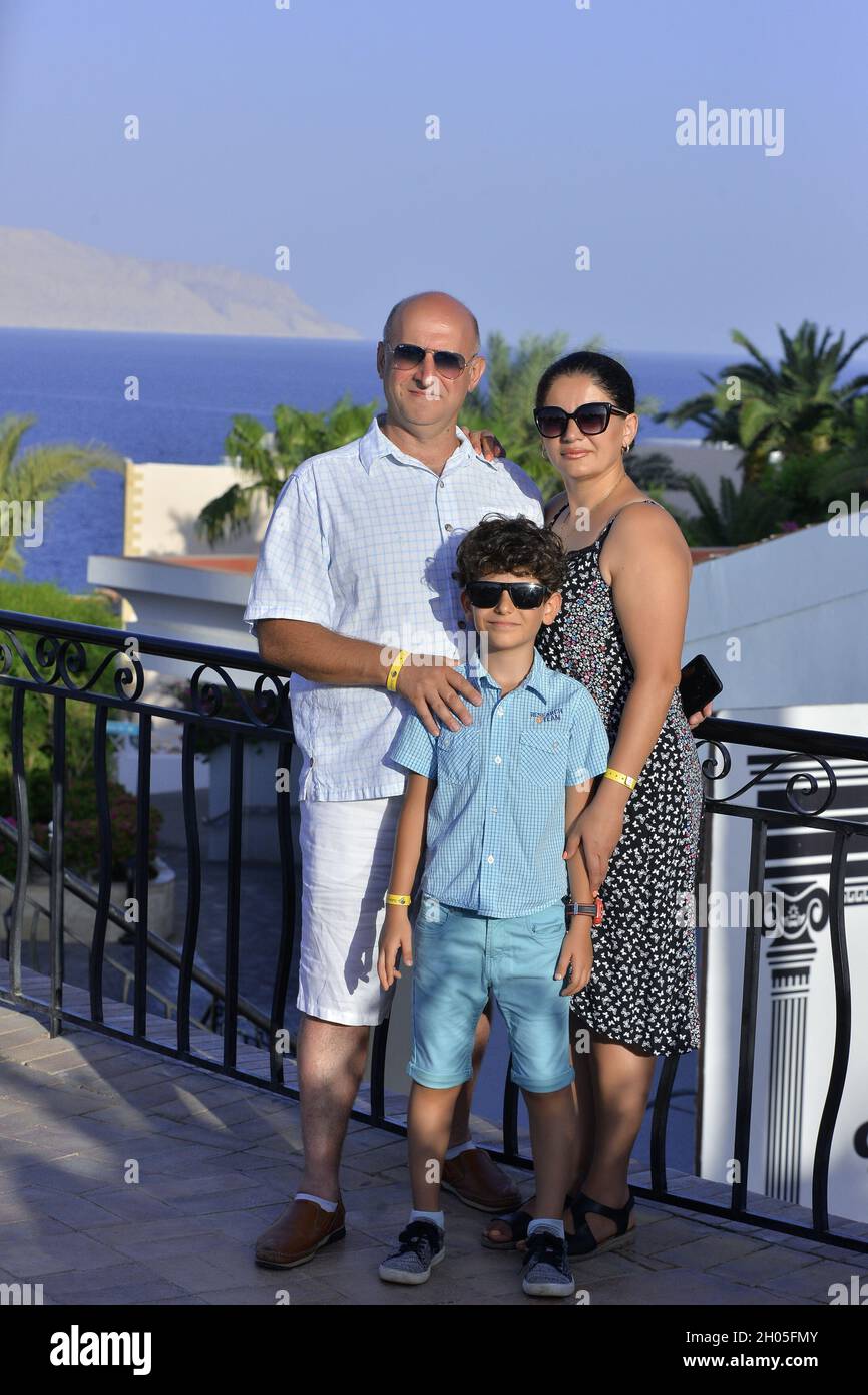 Familias Armenias Armenian Family Support Services (AFSS)