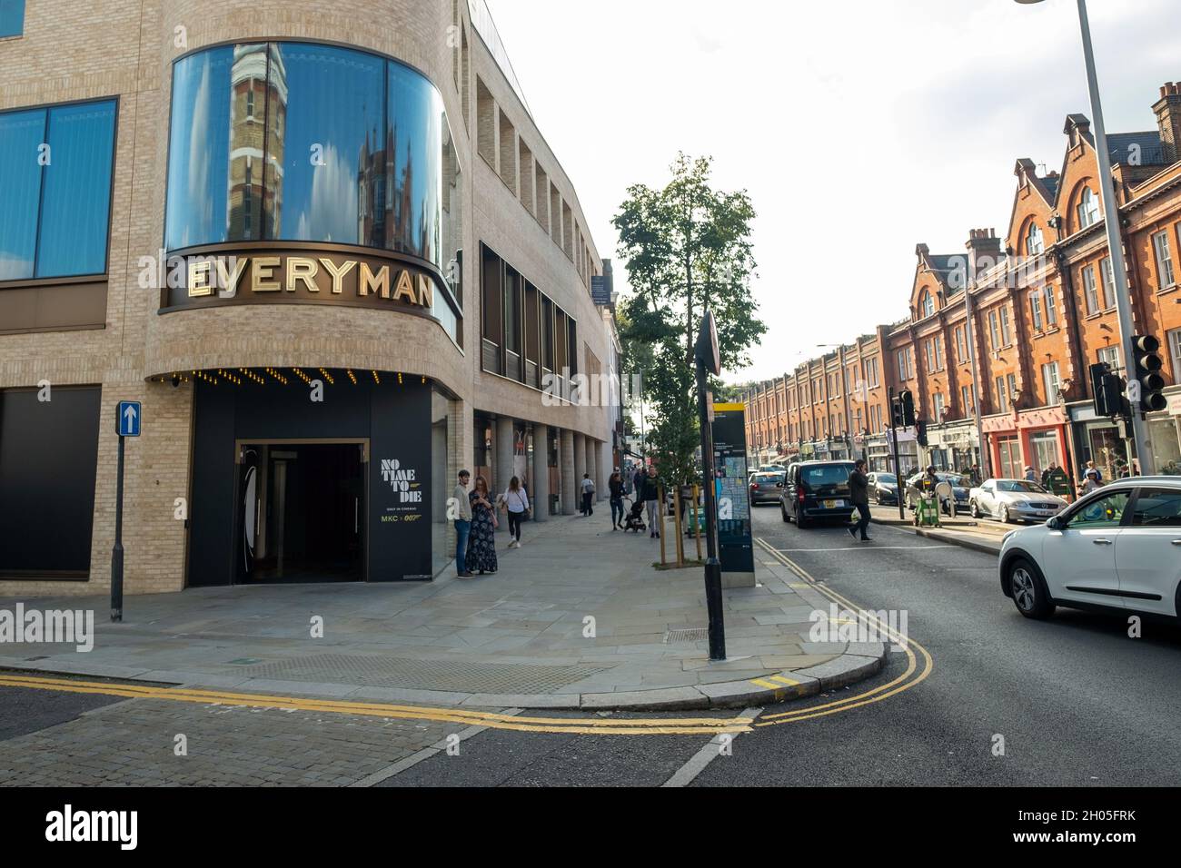 London- October 2021: Everyman Cinema on Kings Road, Chelsea Stock ...