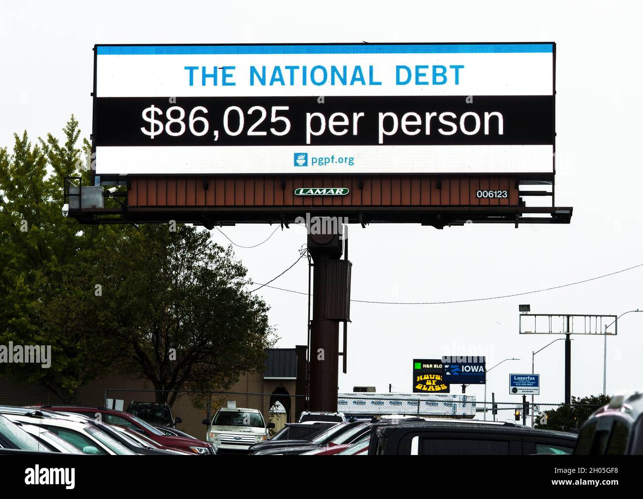National debt clock 2021 hi-res stock photography and images - Alamy