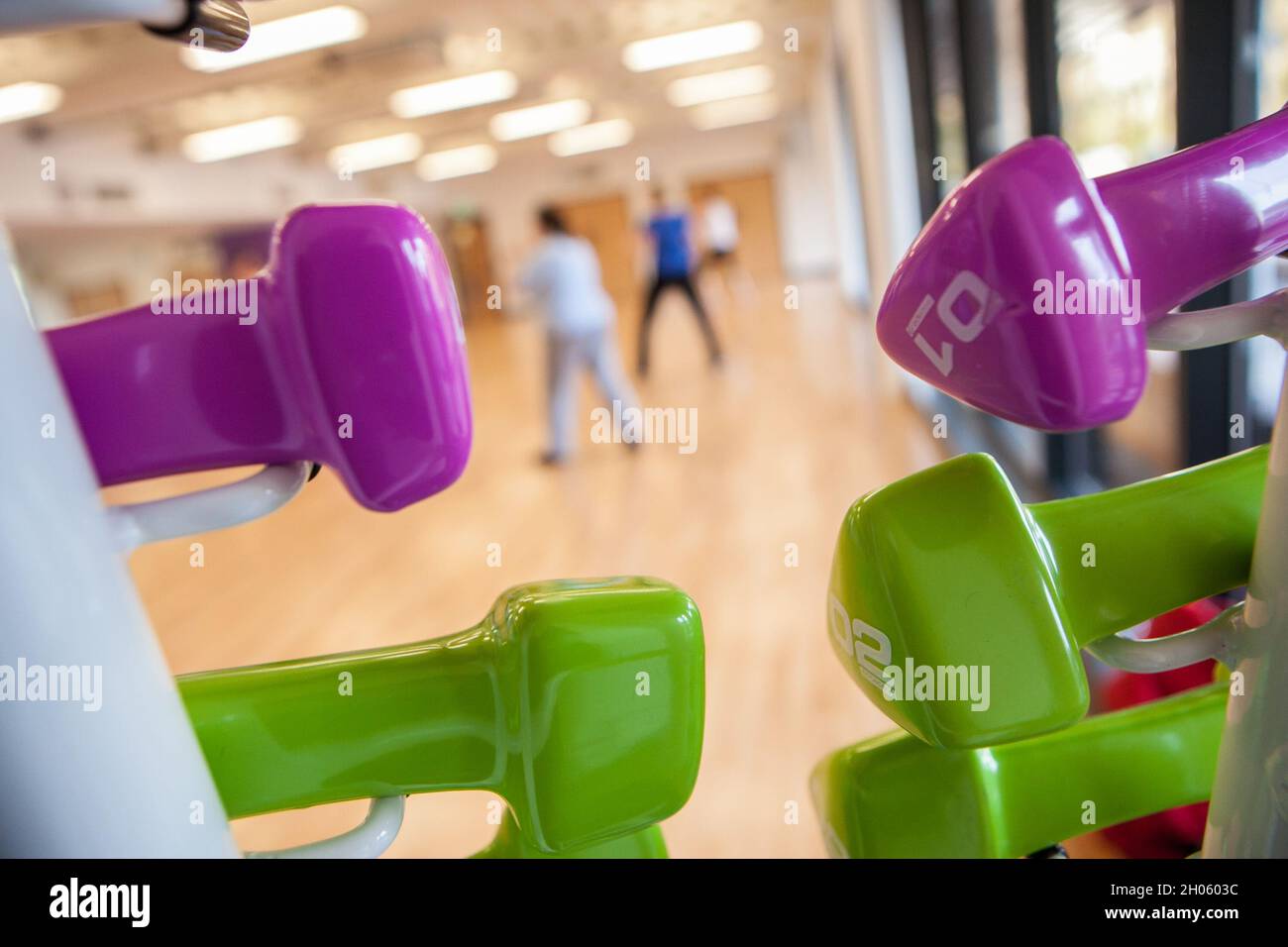 fitness class at a Leisure Centre Stock Photo - Alamy