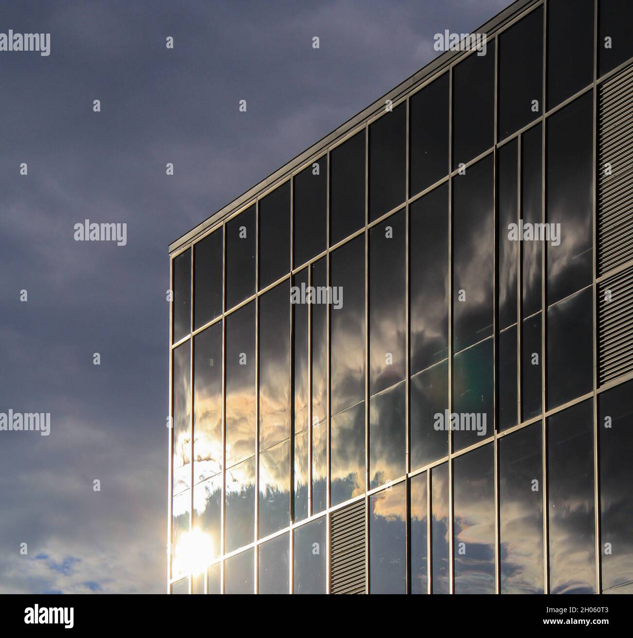 Reflet vitre hi-res stock photography and images - Alamy