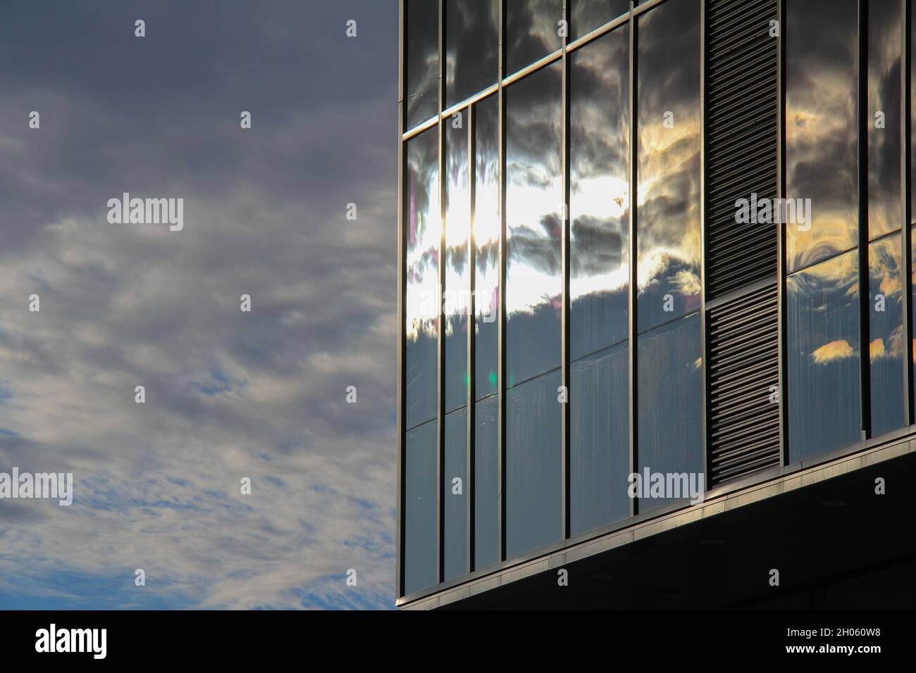 Reflet vitre hi-res stock photography and images - Alamy