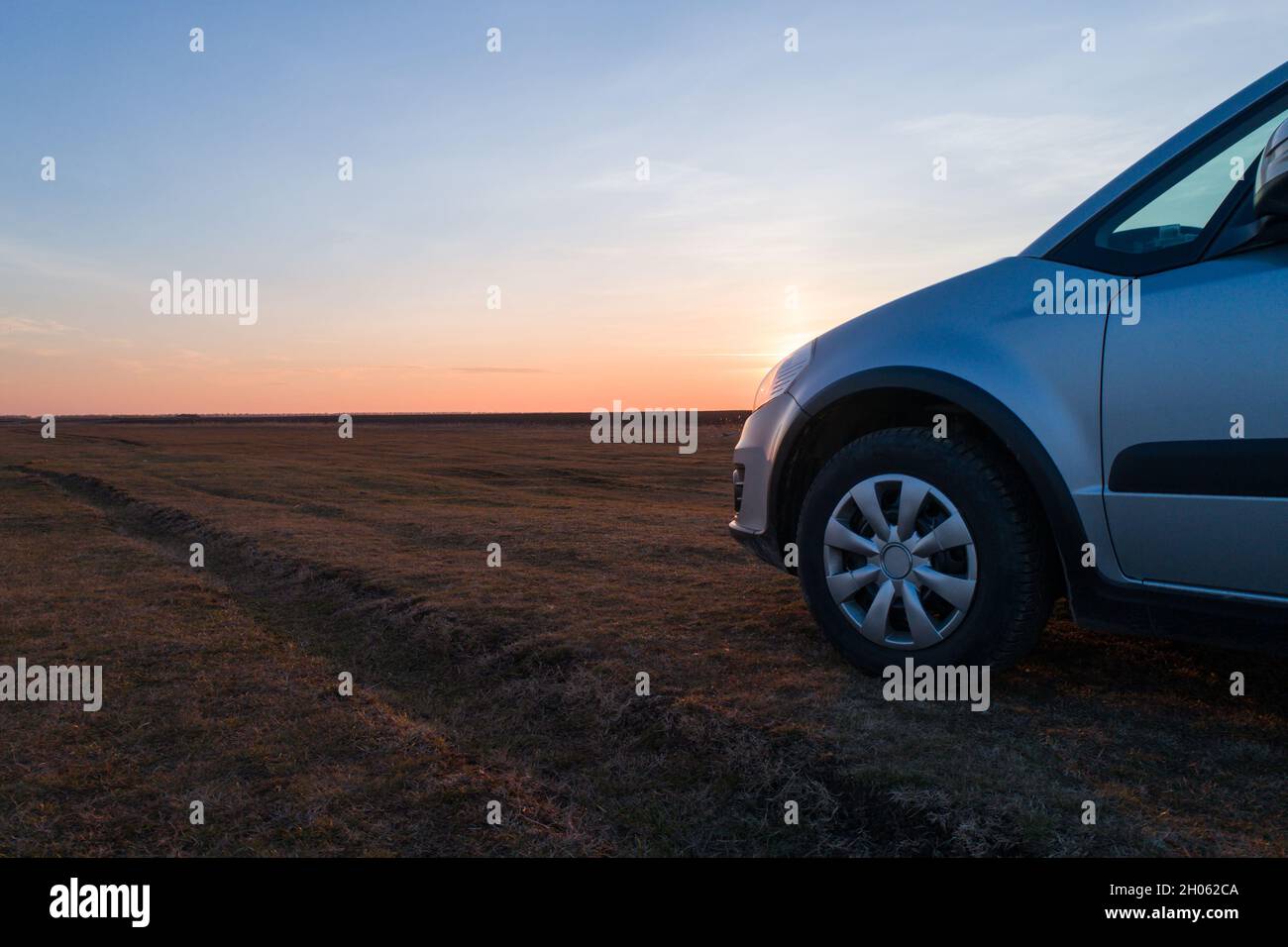 Close up of front wheel of 4x4 car ready for off-road drive Stock Photo ...