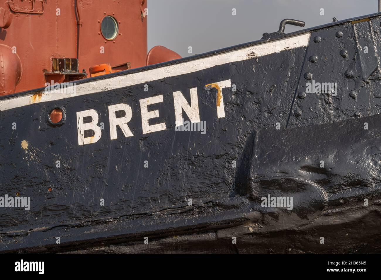 Old steam tug tugboat boat hi-res stock photography and images - Alamy