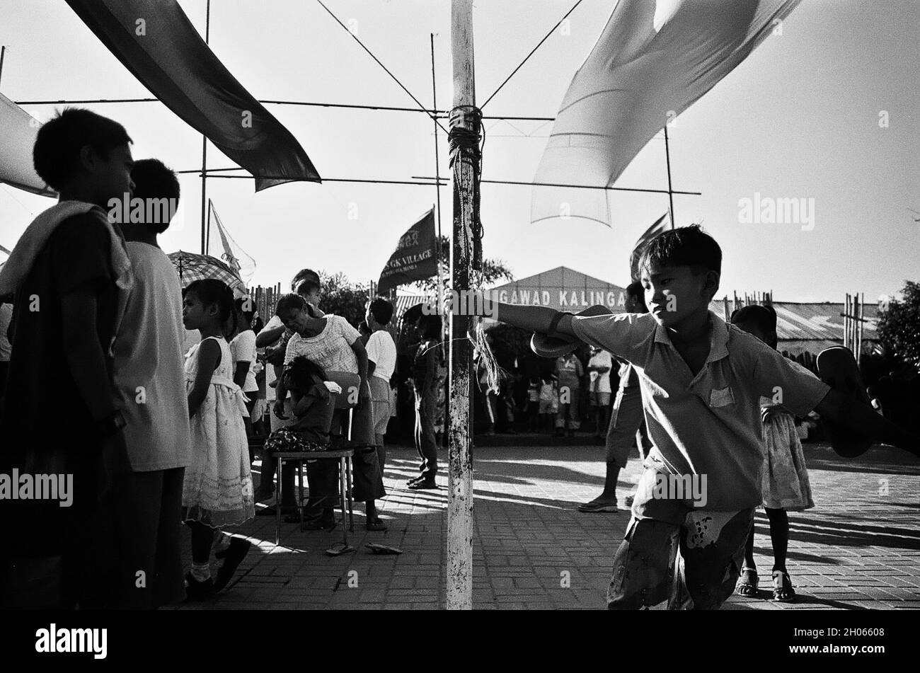 Overcrowded slum housing Black and White Stock Photos & Images - Alamy