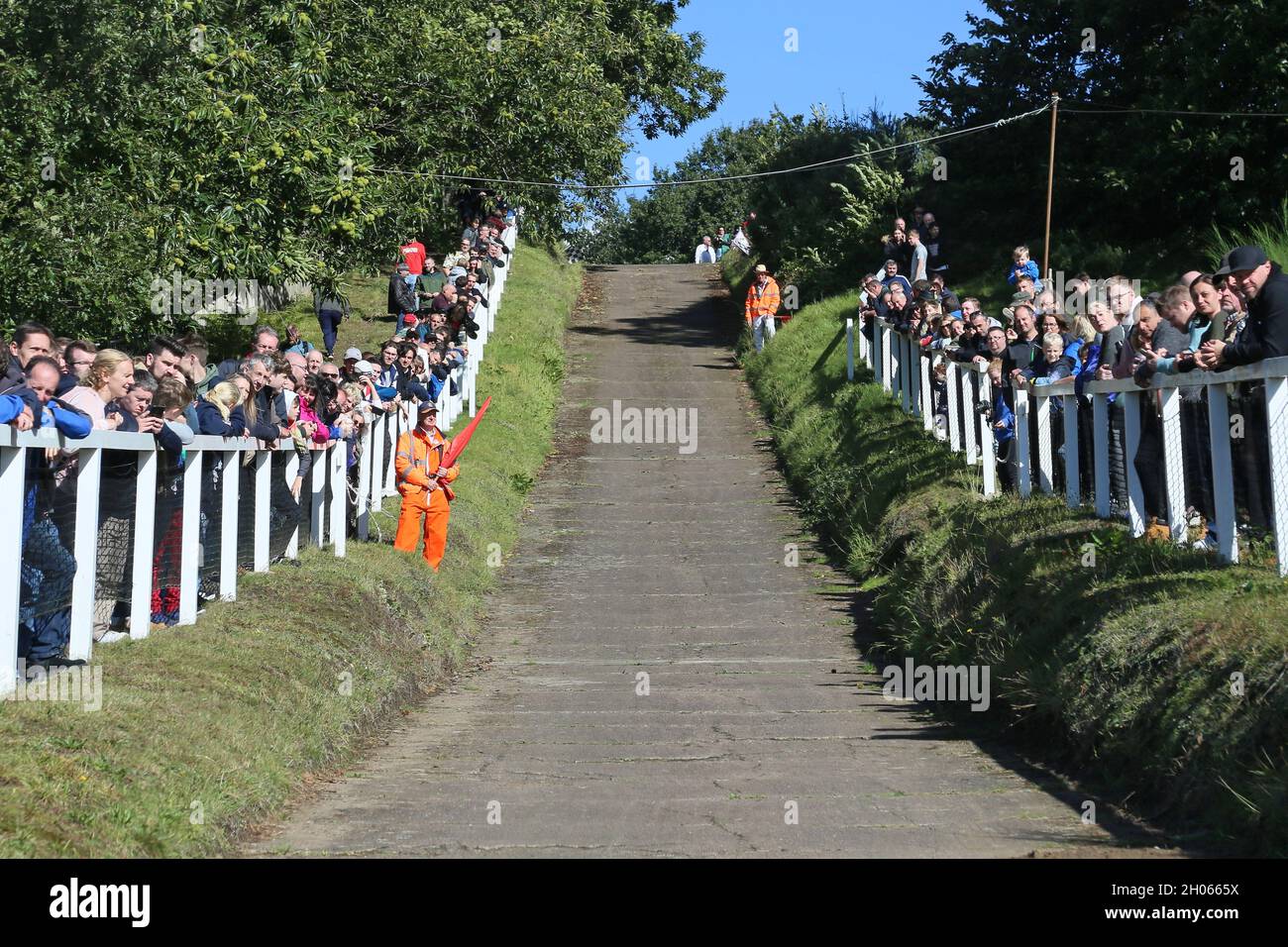 Test Hill drives, Mini Day, 3 October 2021, Brooklands Museum ...