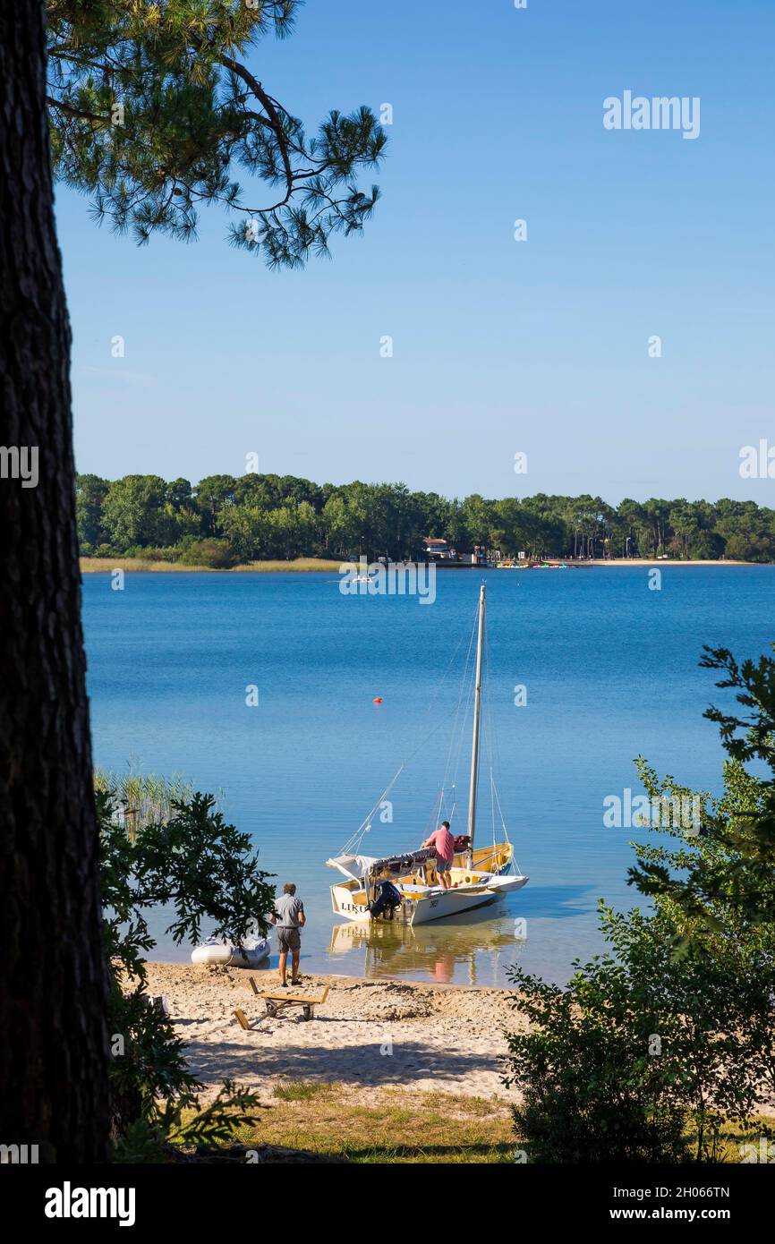 Sanguinet (south western France): the Pond of Cazaux and Sanguinet ...