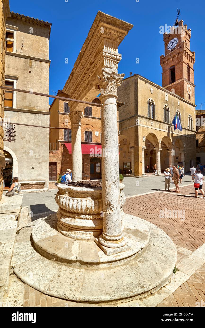 Pio ii plaza pio pio ii hi-res stock photography and images - Alamy