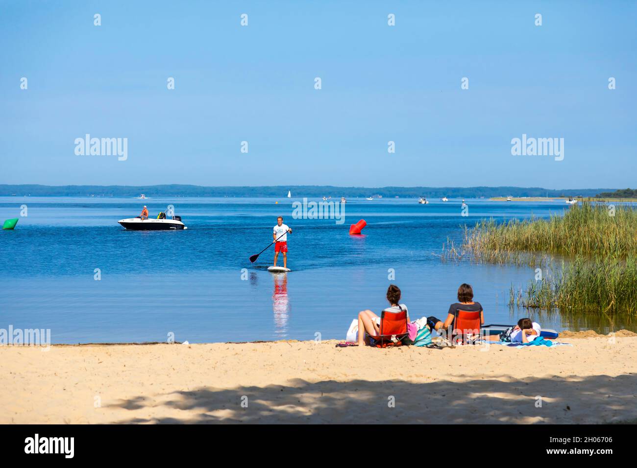 Sanguinet (south western France): the Pond of Cazaux and Sanguinet ...