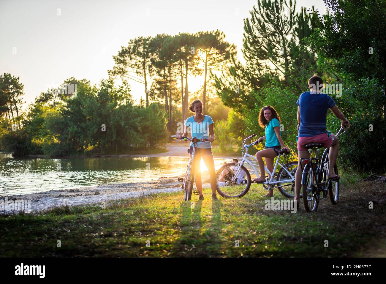 Sanguinet (south western France): the Pond of Cazaux and Sanguinet ...