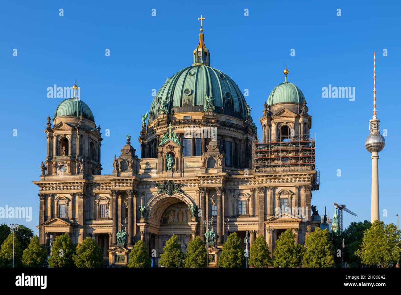 Iconic landmarks in germany hi-res stock photography and images - Alamy