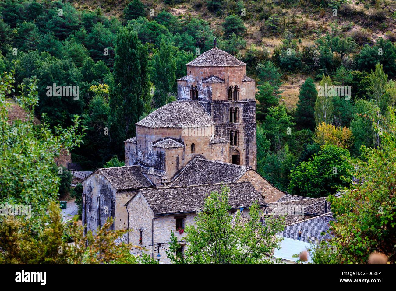 Medieval nunnery hi-res stock photography and images - Alamy