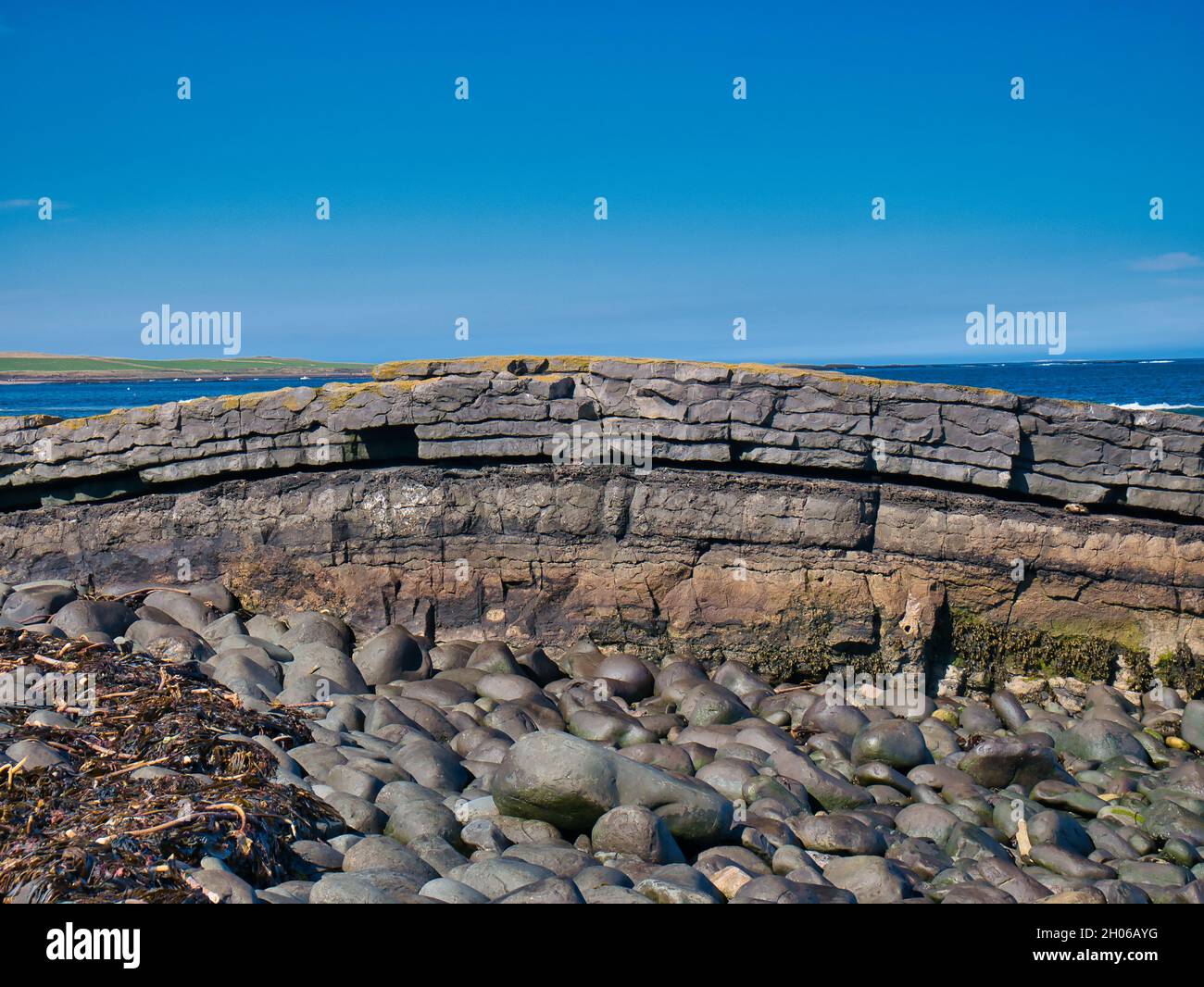 Igneous rock layers hi-res stock photography and images - Alamy