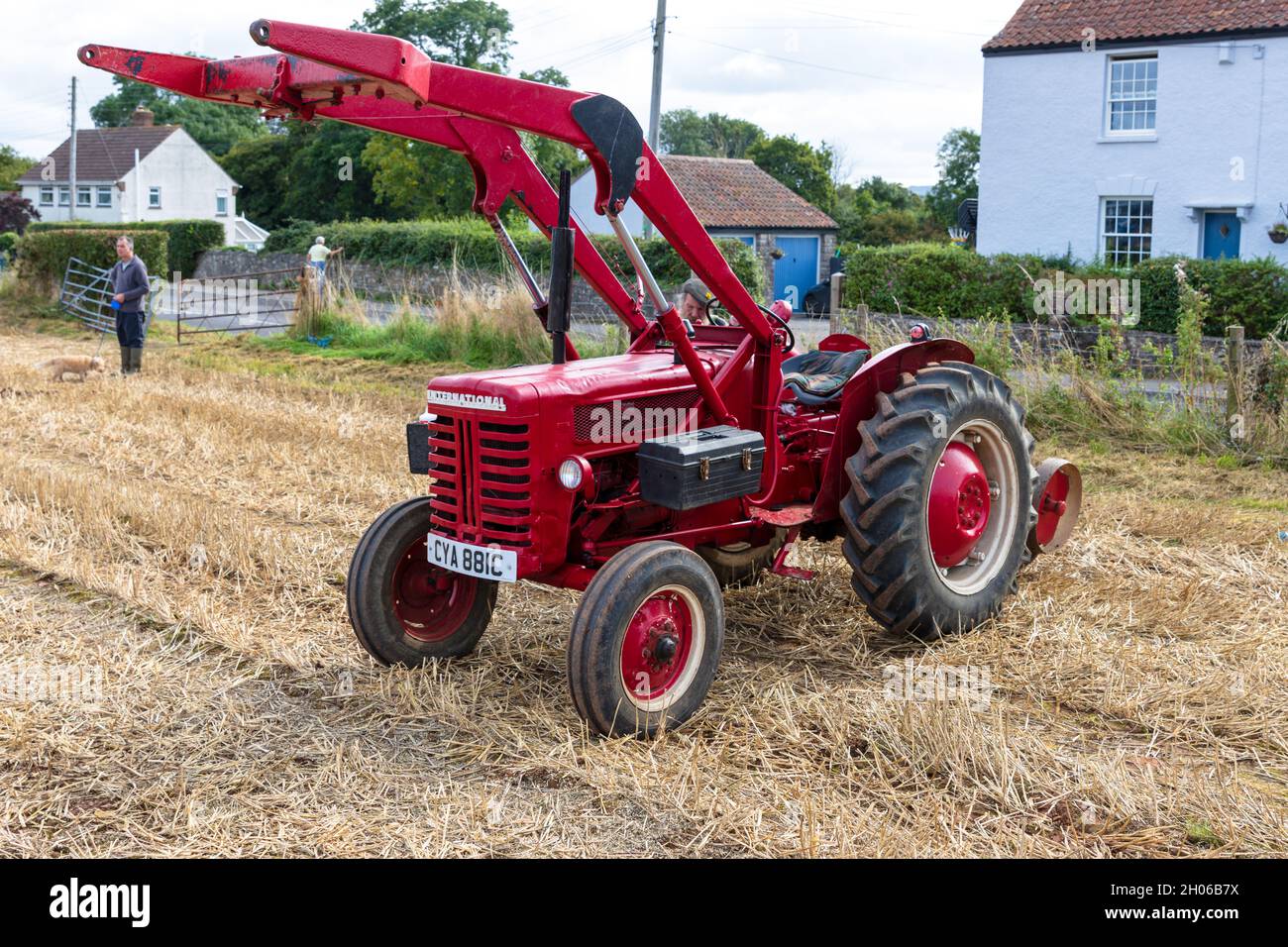 A 1965 International B275 Vintage Tractor, Reg No: CYA 881C, at Chew ...