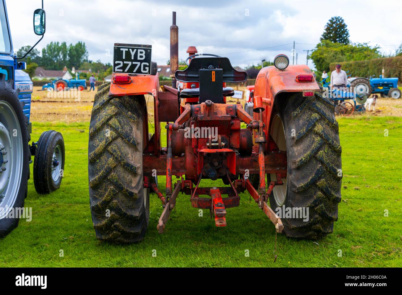 A 1968 Nuffield 4-65 Vintage Tractor, Reg No: TYB 277G, at Chew Stoke ...