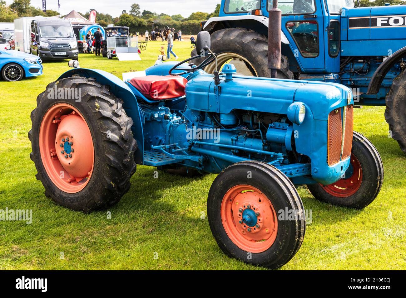 A 1960 Fordson Dexta Vintage Tractor, Reg No: WNR 669, at Chew Stoke ...