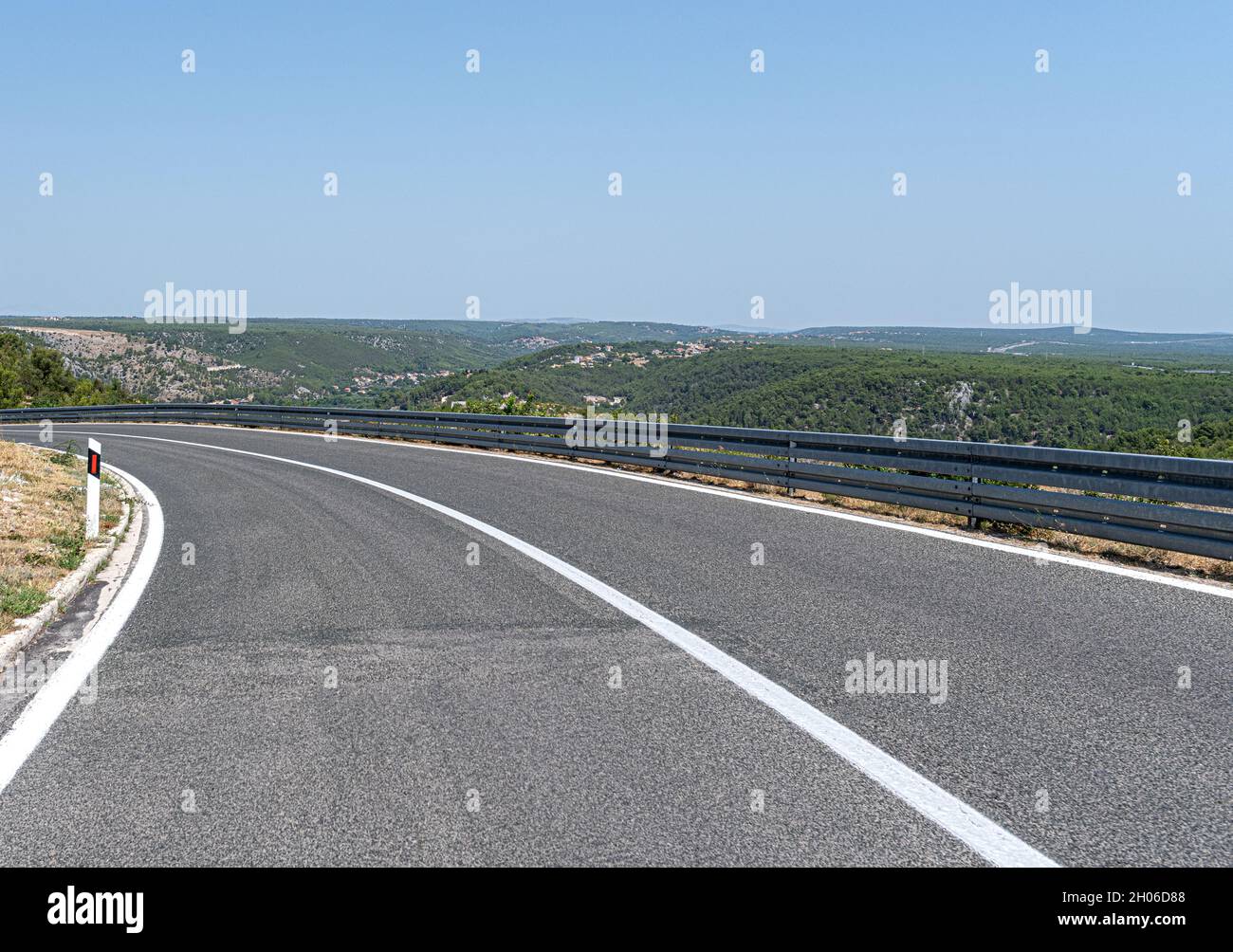 Car sharp curve hi-res stock photography and images - Alamy