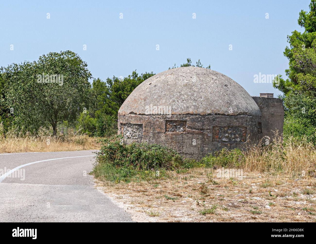Underground bunker shelter secret hi-res stock photography and images ...