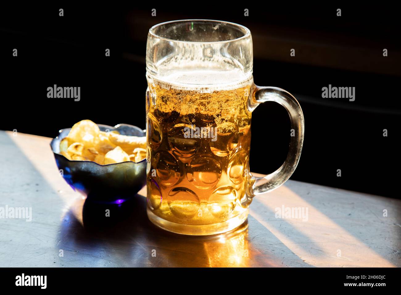 Large mug beer chips hi-res stock photography and images - Alamy