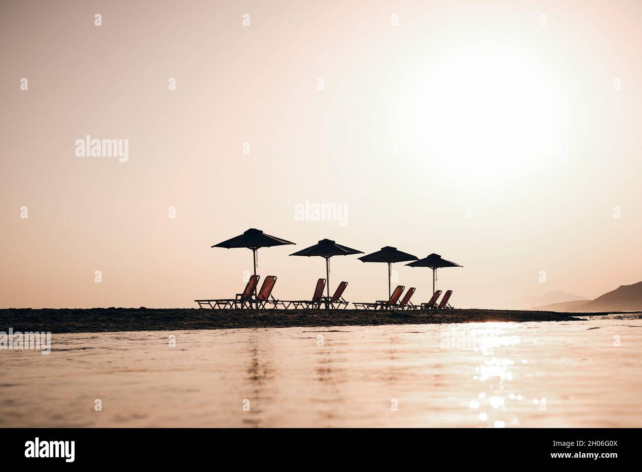 Under canopies hi-res stock photography and images - Alamy