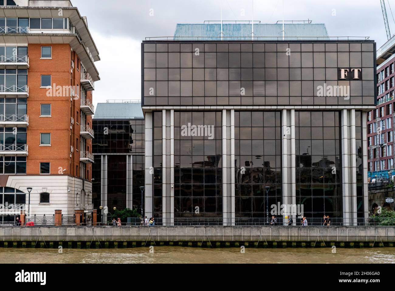 The Former Headquarters Of The Financial Times at One Southwark Bridge ...