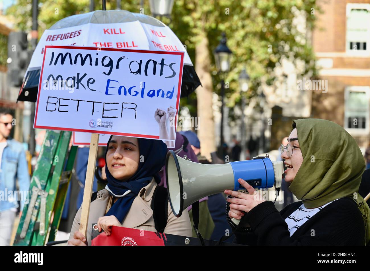 Immigrants welcome here hi-res stock photography and images - Alamy