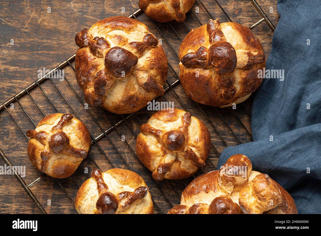 Traditional bread of dead composition Stock Photo - Alamy