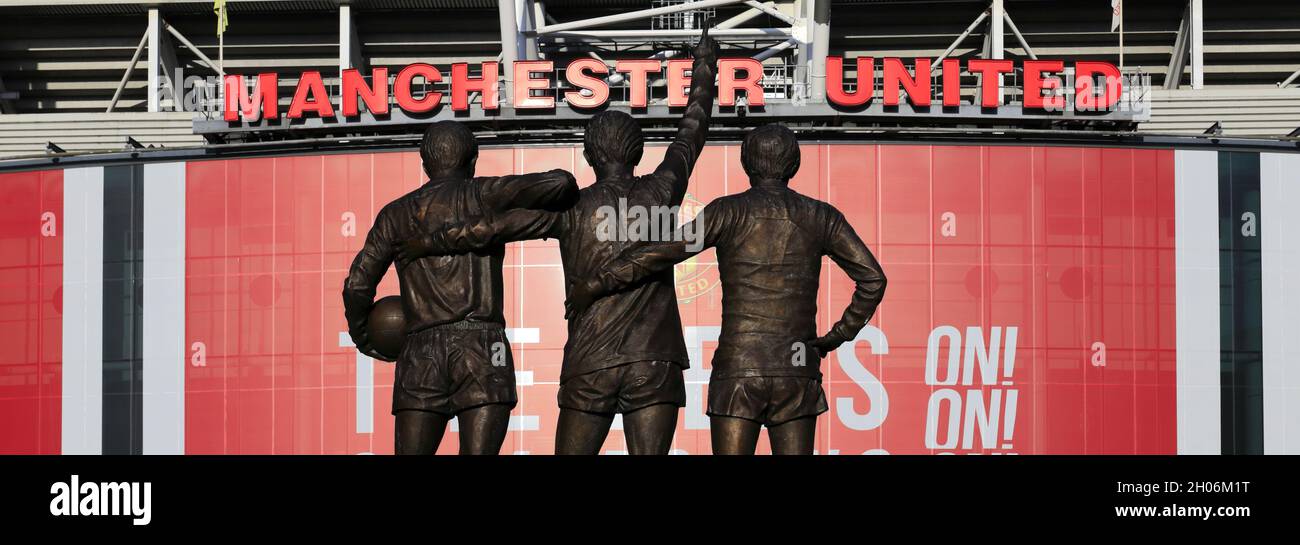 The United Trinity sculptor by Philip Jackson, Manchester United's Old ...