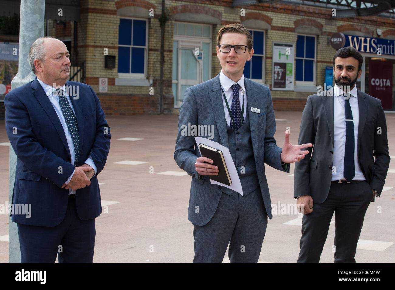 Tom pierpoint hi-res stock photography and images - Alamy