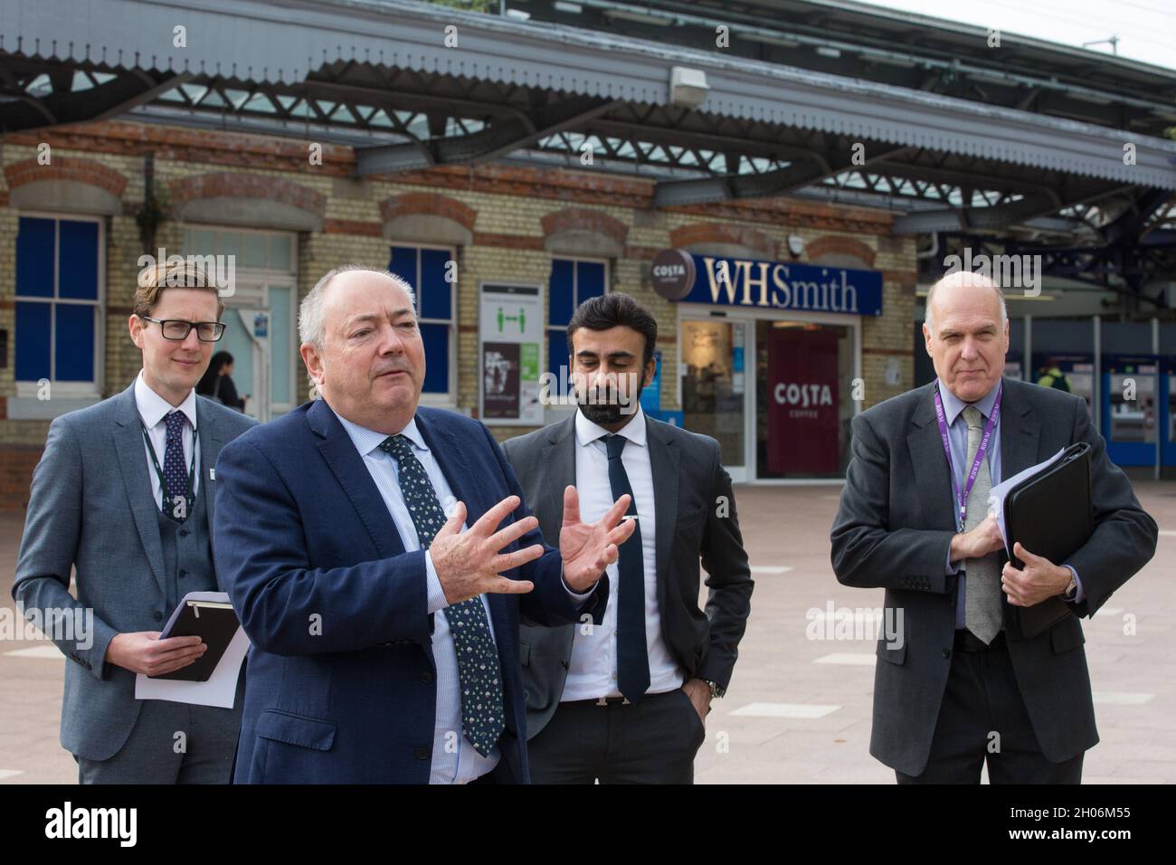 Tom pierpoint hi-res stock photography and images - Alamy