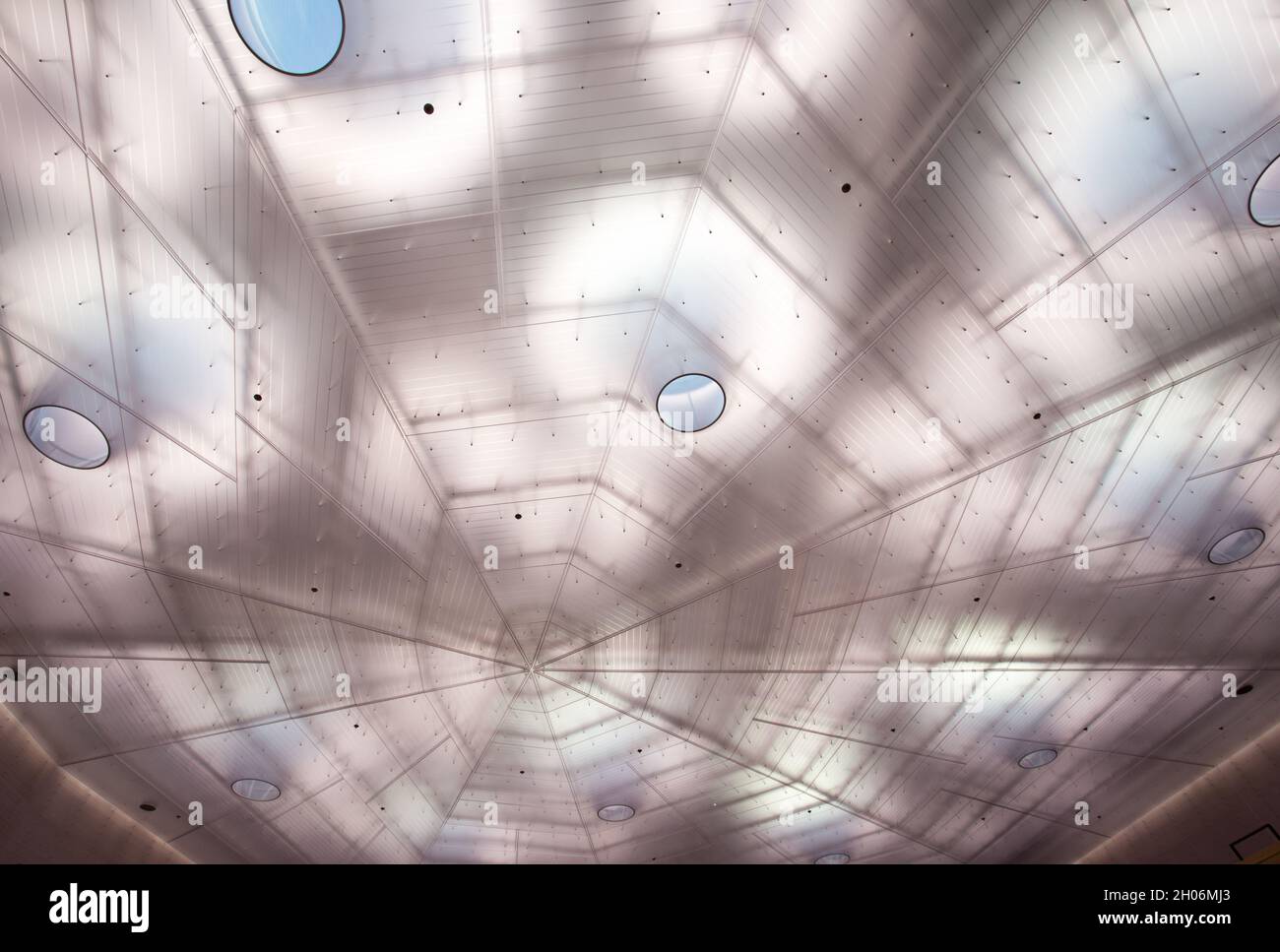 Spider web design roof hi-res stock photography and images - Alamy