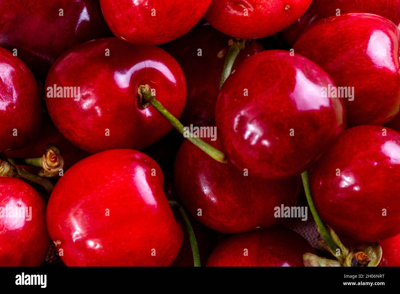 close top view cherries Stock Photo - Alamy