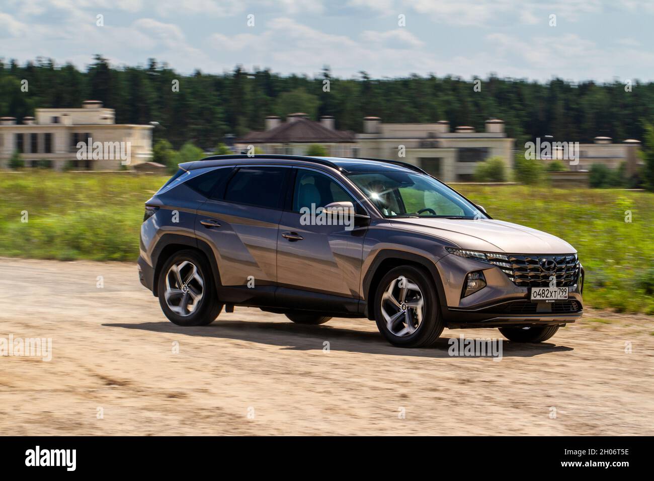 Side view exterior vehicle hi-res stock photography and images - Alamy