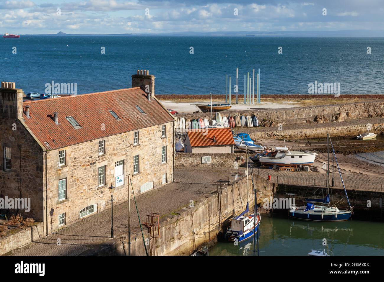Dysart Harbour near Kirkcaldy in Fife, Scotland Stock Photo - Alamy